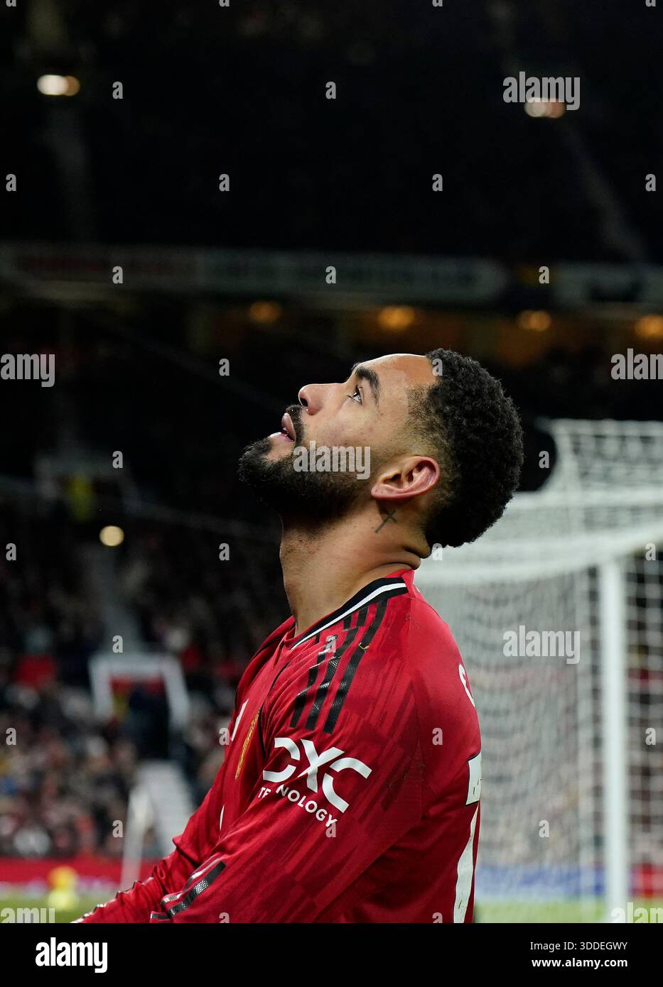 Manchester, England, 30th December 2025. Matheus Cunha of Manchester ...