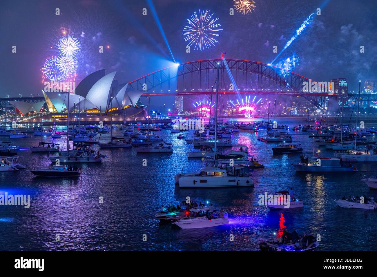 Sydney, Australia. 31 December 2025. Australia anticipates the arrival ...