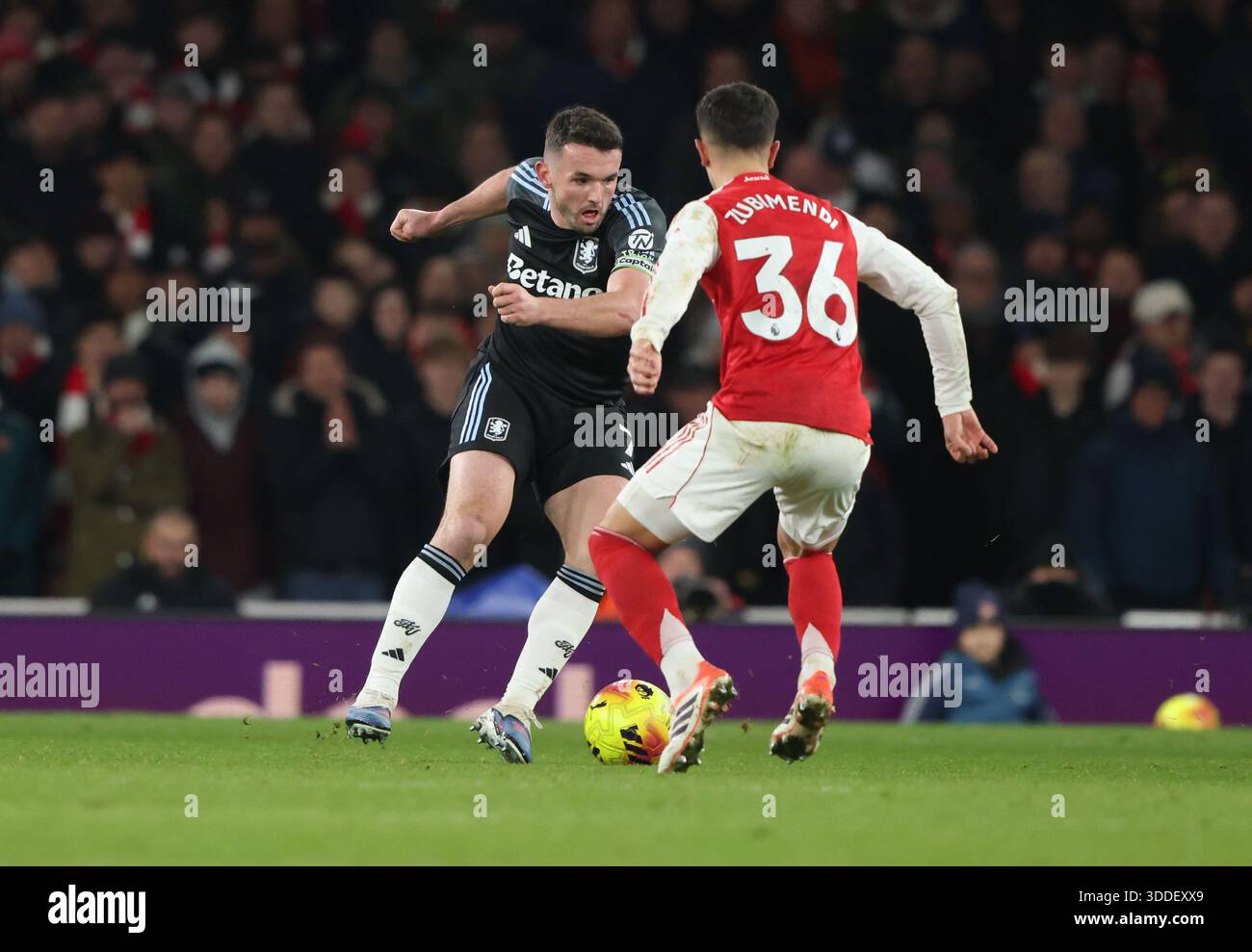John McGinn (AV) Martin Zubimendi (A) at the Arsenal v Aston Villa EPL ...