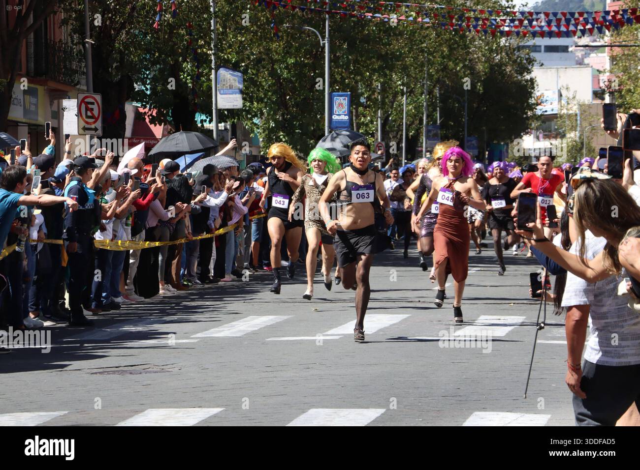 FIRST WIDOWS RACE Quito, December 31, 2025 Hundreds of people came to ...