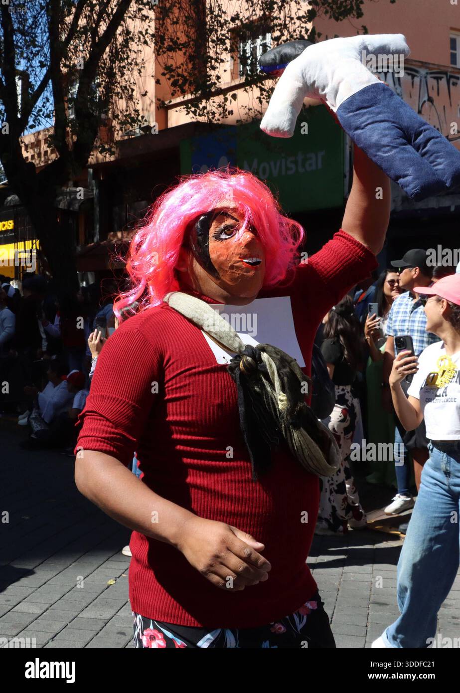 FIRST WIDOWS RACE Quito, December 31, 2025 Hundreds of people came to ...