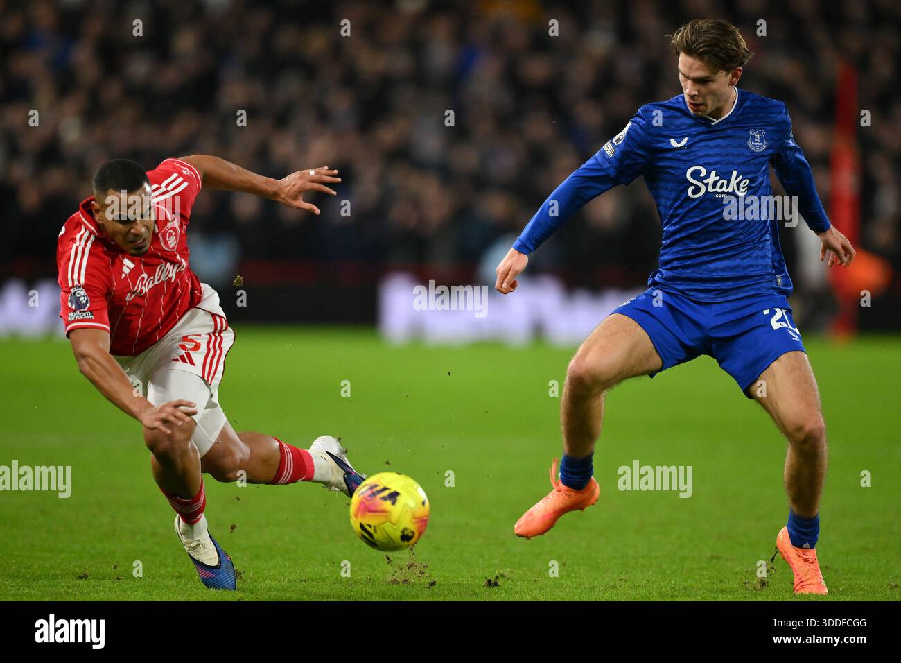 Murillo of Nottingham Forest battles with Tyler Dibling of Everton ...