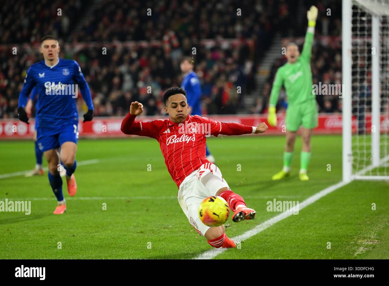 Omari Hutchinson of Nottingham Forest attempts to keep the ball ion ...