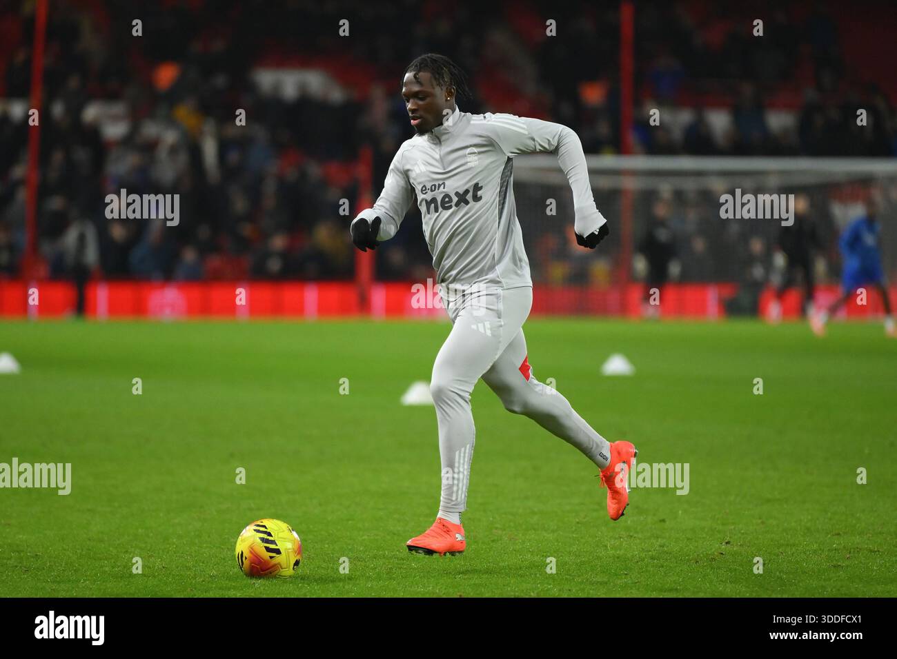 Dilane Bakwa of Nottingham Forest warms up ahead of kick-off during the ...