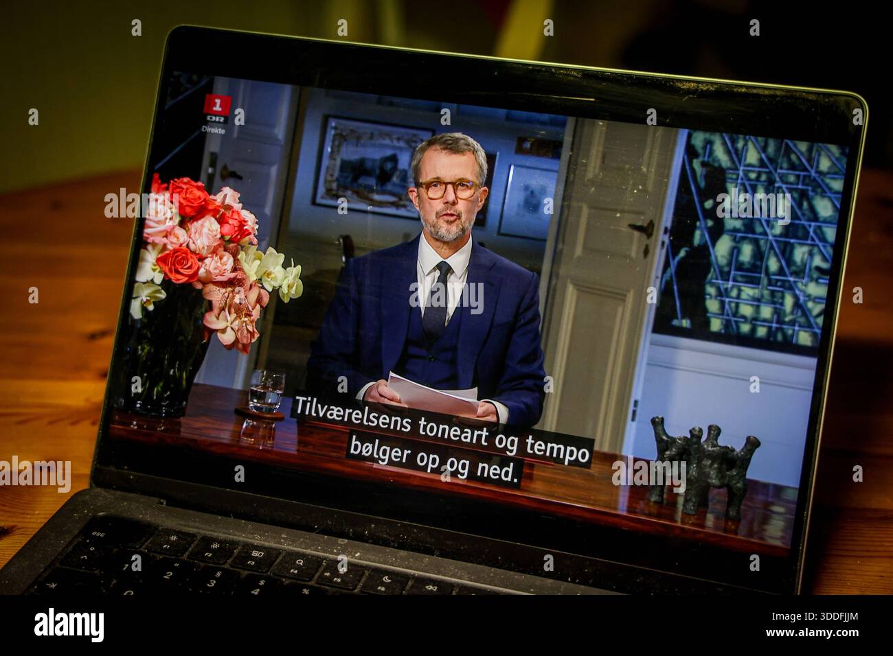 Neujahrsansprache des Dänischen König Frederik X. Auf einem MacBook ...