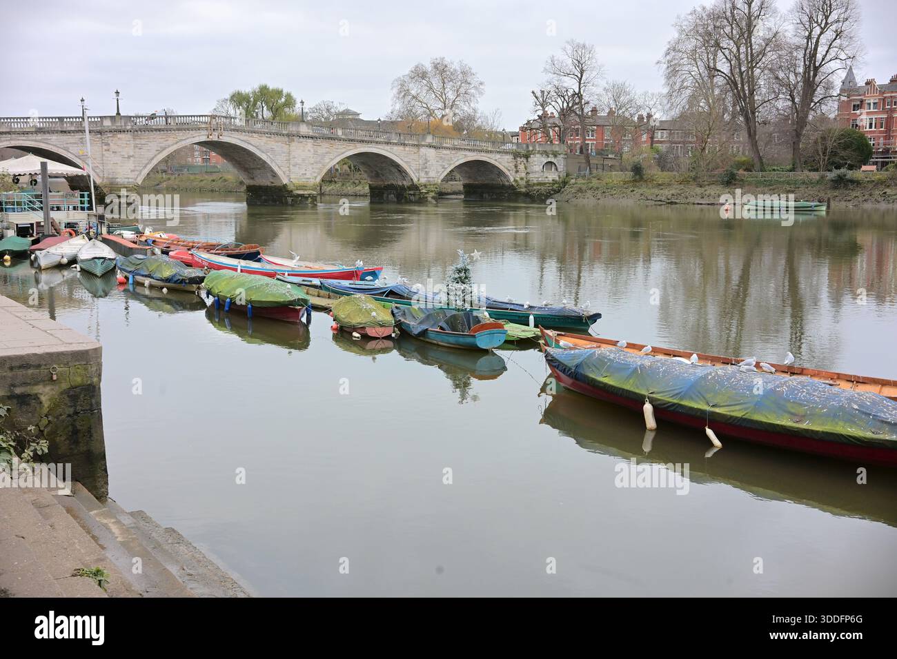 London december 2025 winter hi-res stock photography and images - Alamy