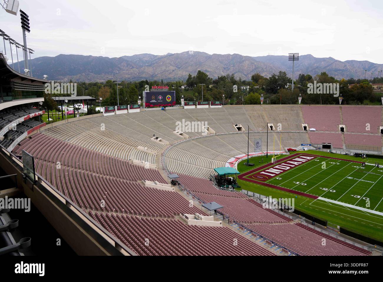 General overall view of the Rose Bowl Stadium prior to the Rose Bowl ...
