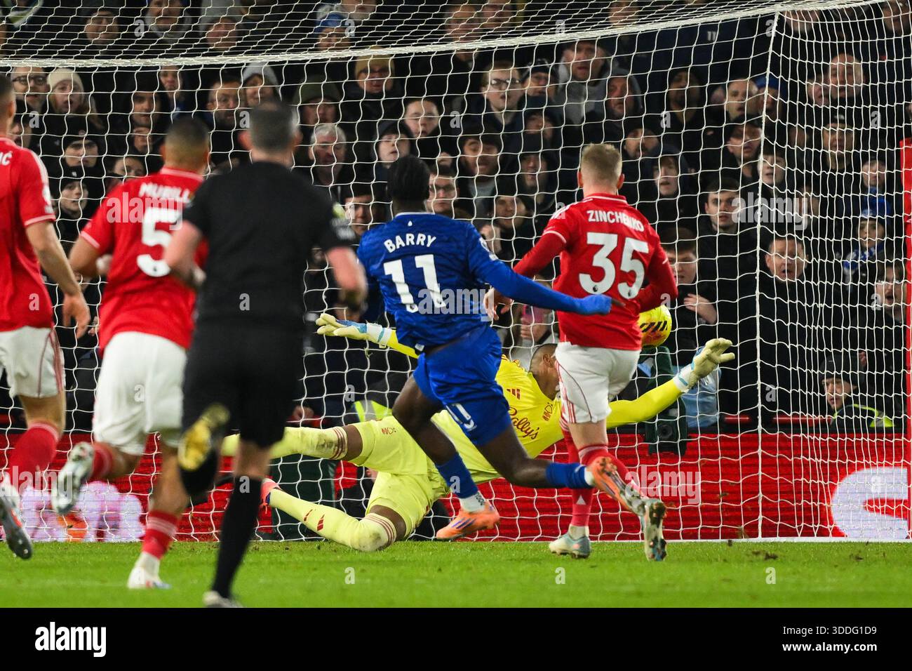 Thierno Barry of Everton scores a goal to make it 0-2 during the ...
