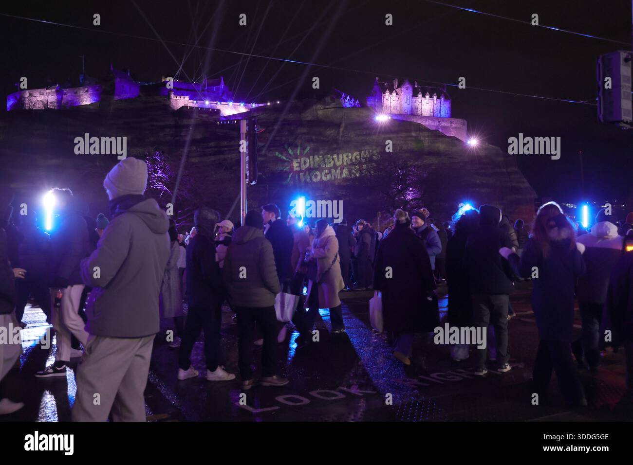 Revellers during the Hogmanay New Year celebrations in Edinburgh ...