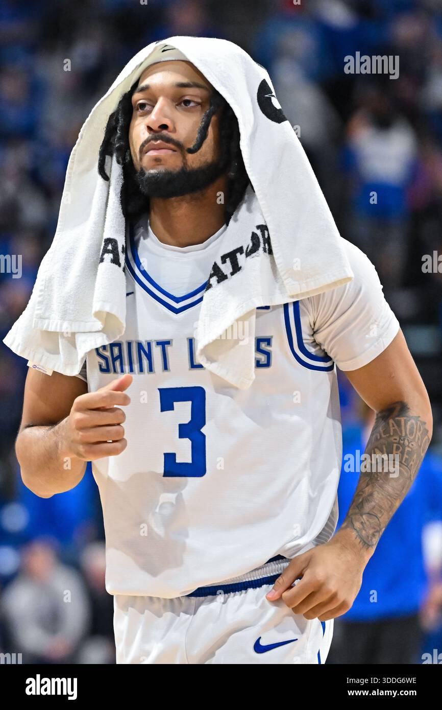 DECEMBER 31, 2025: Saint Louis Billikens guard Trey Green (3) jogs off ...