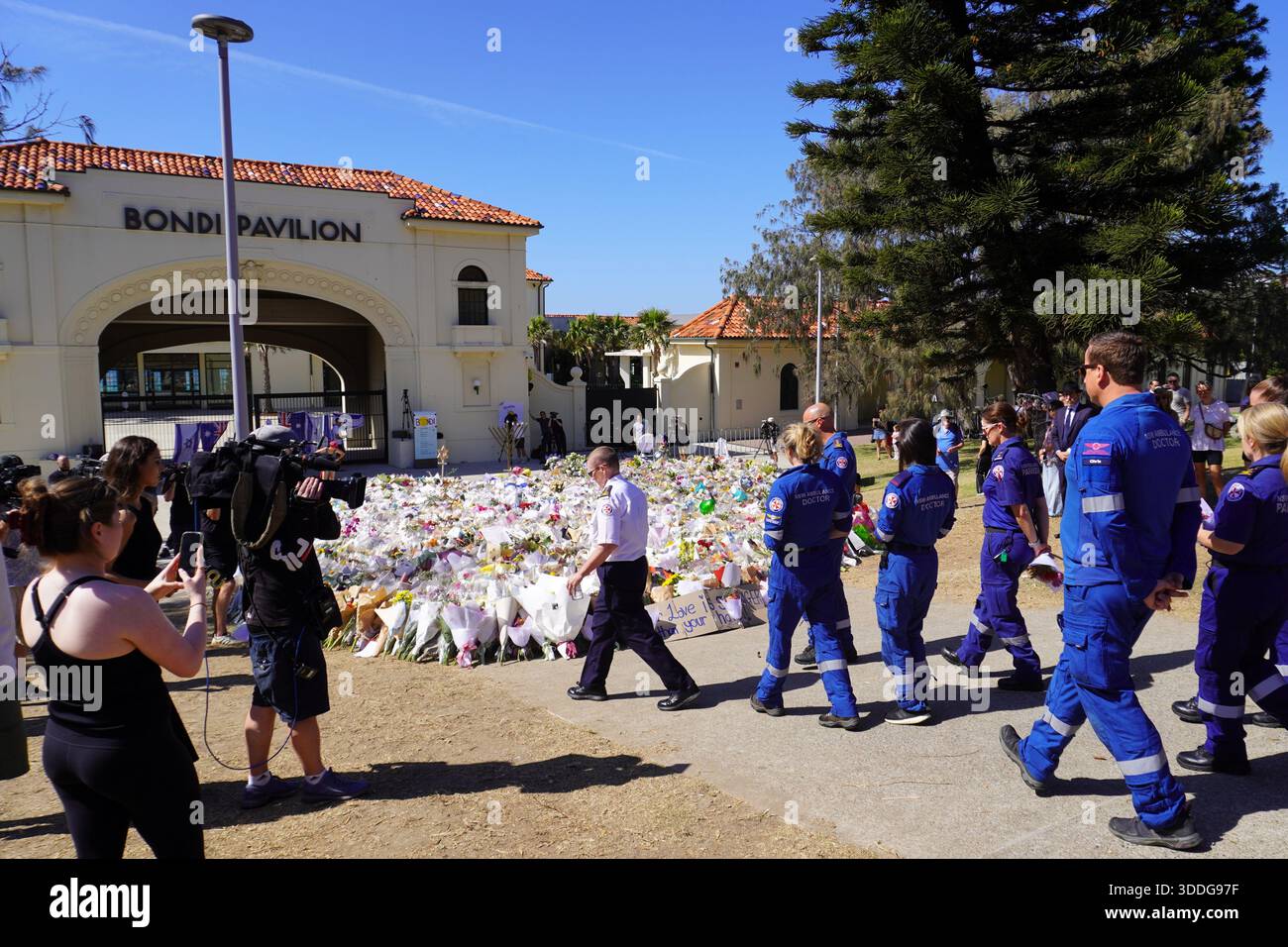 Paying tribute to victims hi-res stock photography and images - Alamy