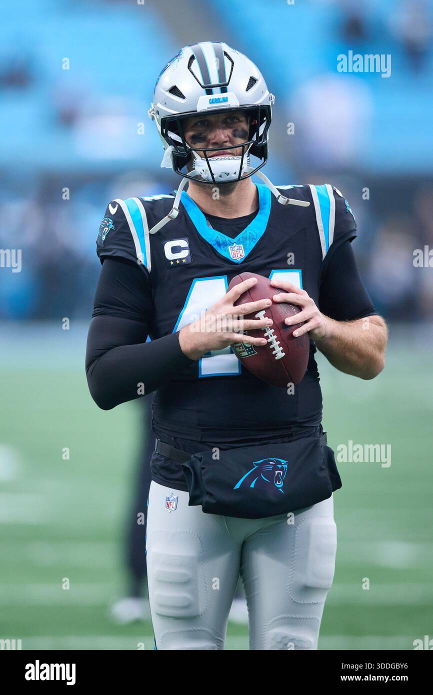 Carolina Panthers long snapper J.J. Jansen (44) warms-up prior to an ...