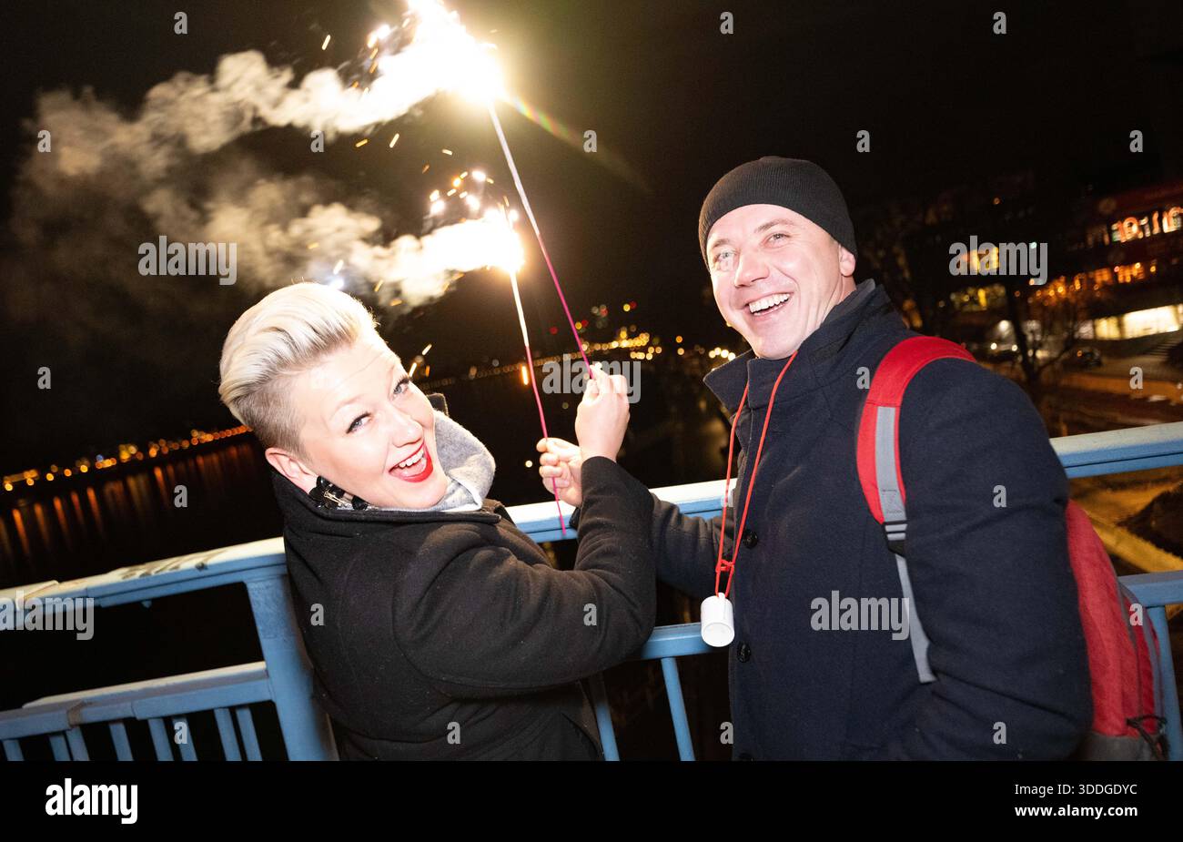 Bonn, Germany. 01st Jan, 2026. Luba Schilan (l) and Wladimir Schilan ...