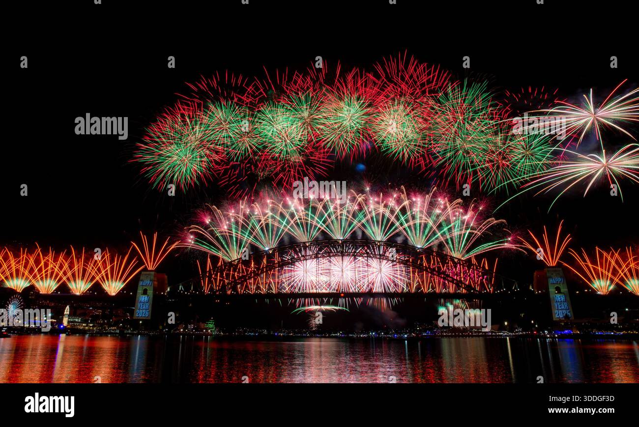 (260101) -- BEIJING, Jan. 1, 2026 (Xinhua) -- Fireworks are set off to ...