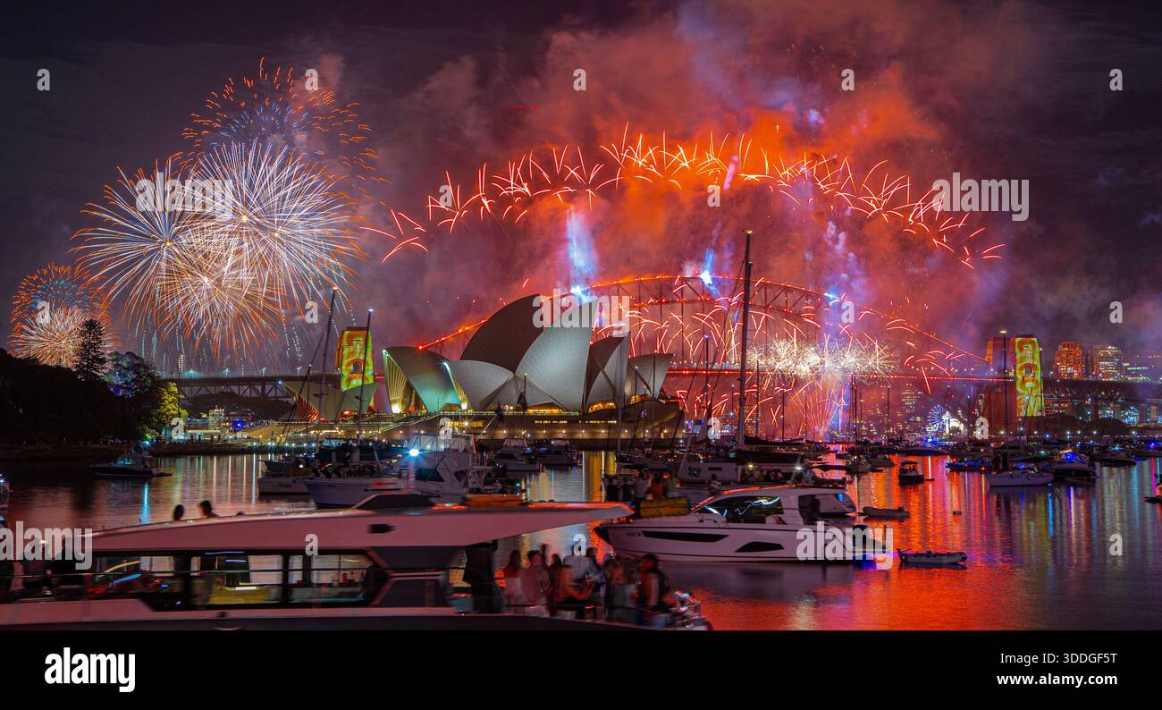 New Years Eve Fireworks Sydney Harbour Australia 2025/ 26 Stock Photo ...