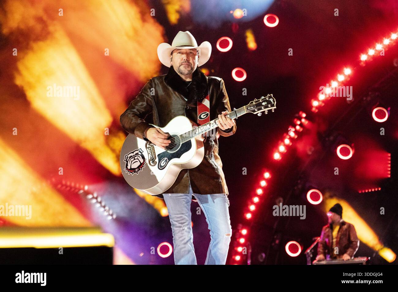 Jason Aldean performs at New Year's Eve Live: Nashville's Big Bash on ...