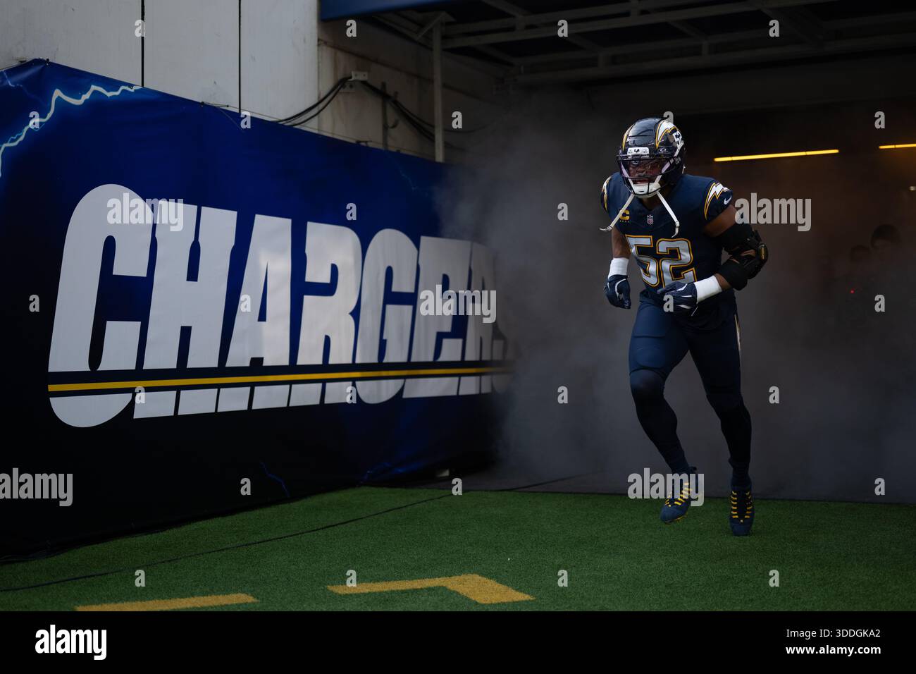 Los Angeles Chargers linebacker Khalil Mack (52) enters the field ...