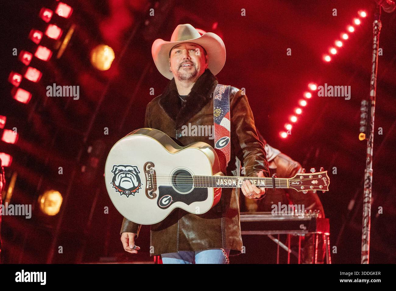 Jason Aldean performs at New Year's Eve Live: Nashville's Big Bash on ...