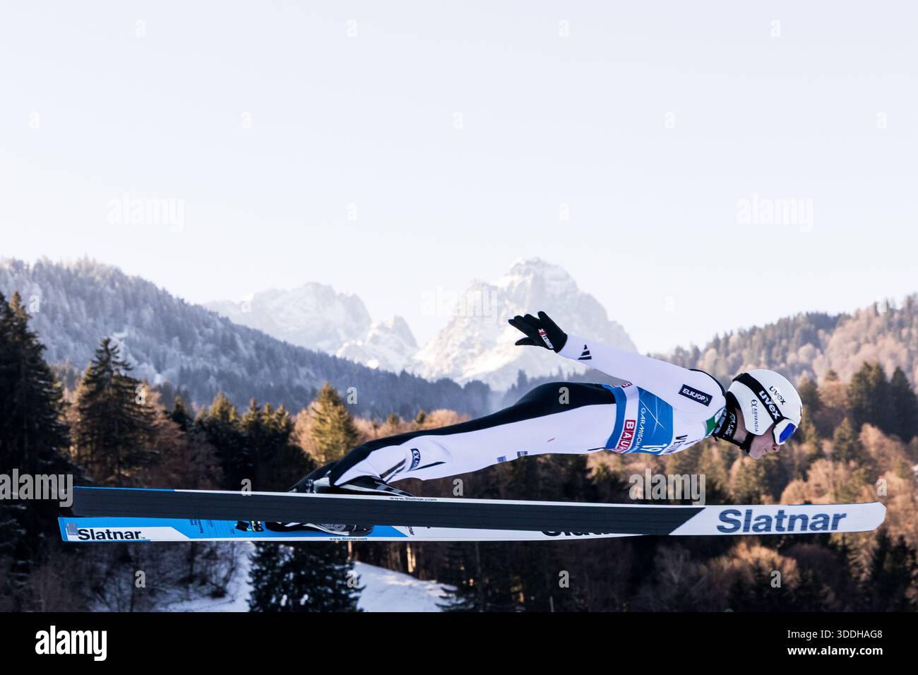 GARMISCH-PATENKIRCHEN, GERMANY - DECEMBER 31: Robin Pedersen (NOR ...