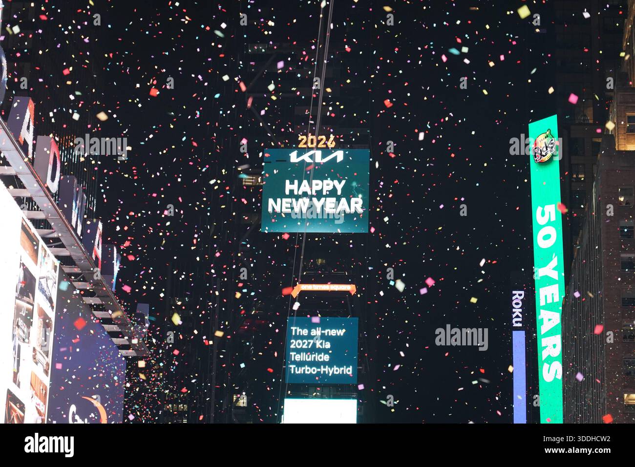 2026 ball drop times square hi-res stock photography and images - Alamy
