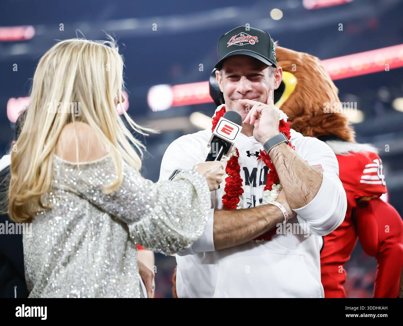 LAS VEGAS, NEVADA: Utah Utes head coach Morgan Scalley talks to ESPN ...