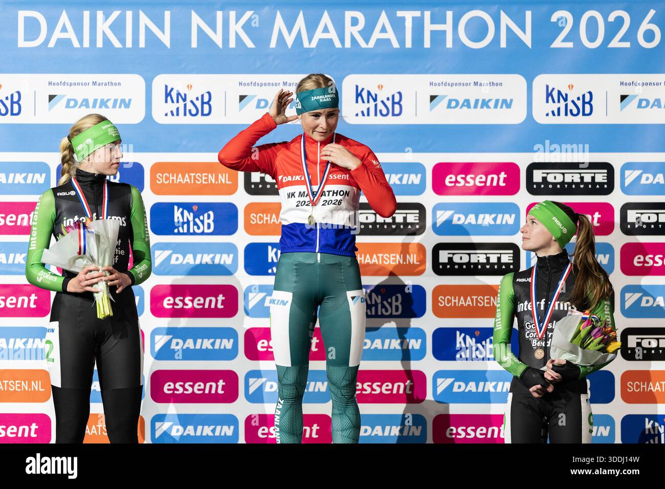 HEERENVEEN - Winner Marijke Groenewoud among Kim Talsma (L) (second ...