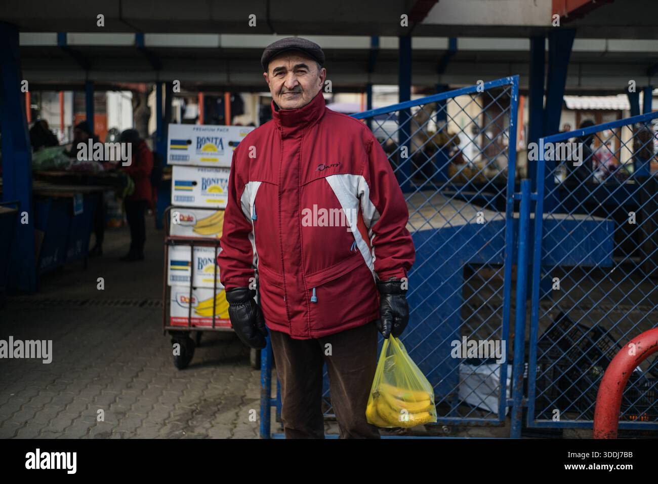 (260101) -- SOFIA, Jan. 1, 2026 (Xinhua) -- This photo shows retired ...