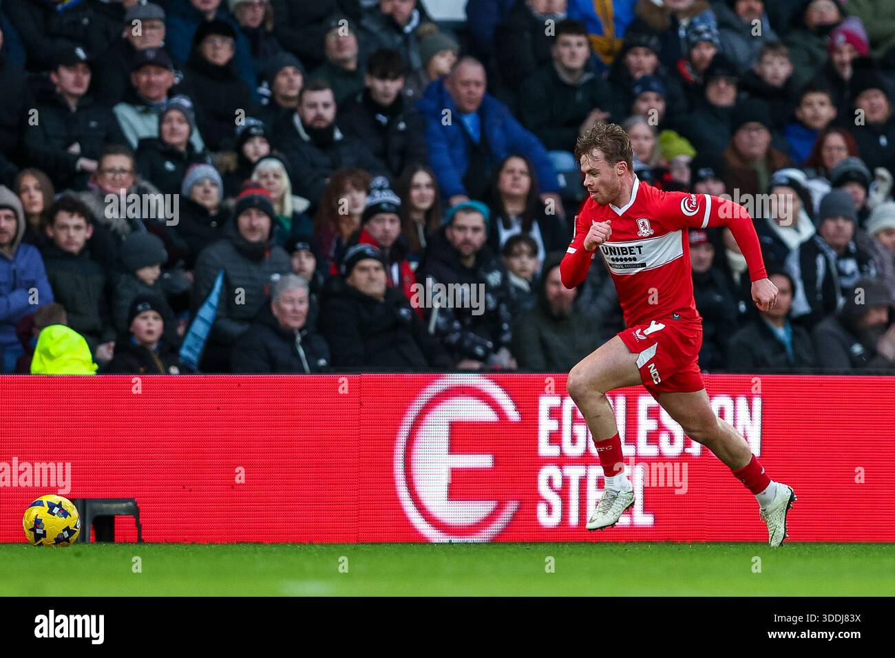 9, Tommy Conway of Middlesbrough FC races forward after the ball during ...