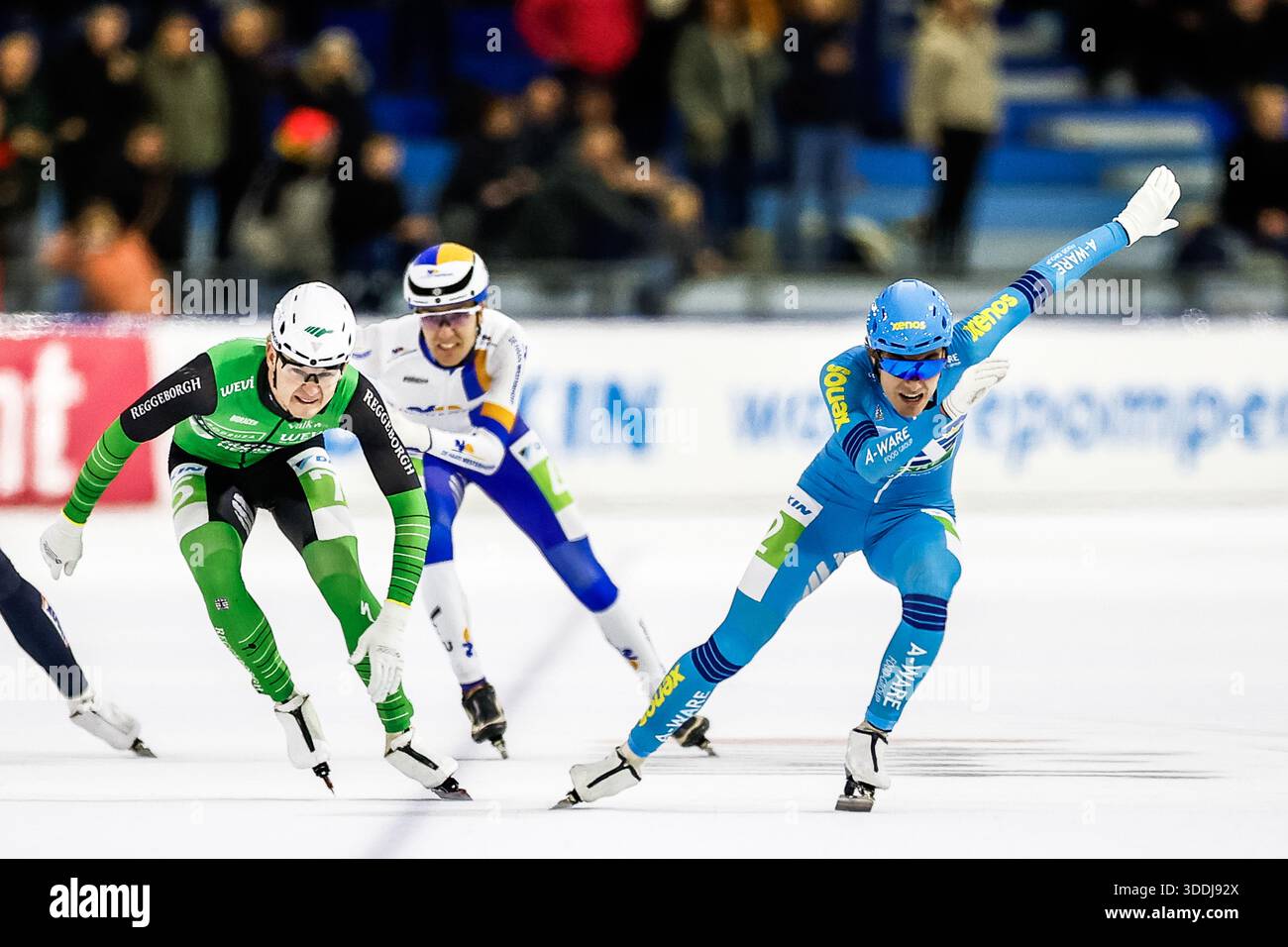 HEERENVEEN - Daan Gelling (right) wins the Dutch Marathon Skating ...