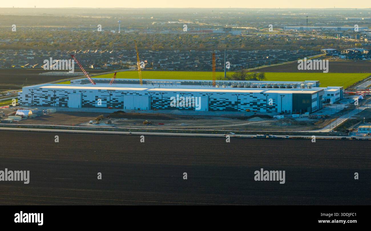 Skybox data centers llc hi-res stock photography and images - Alamy