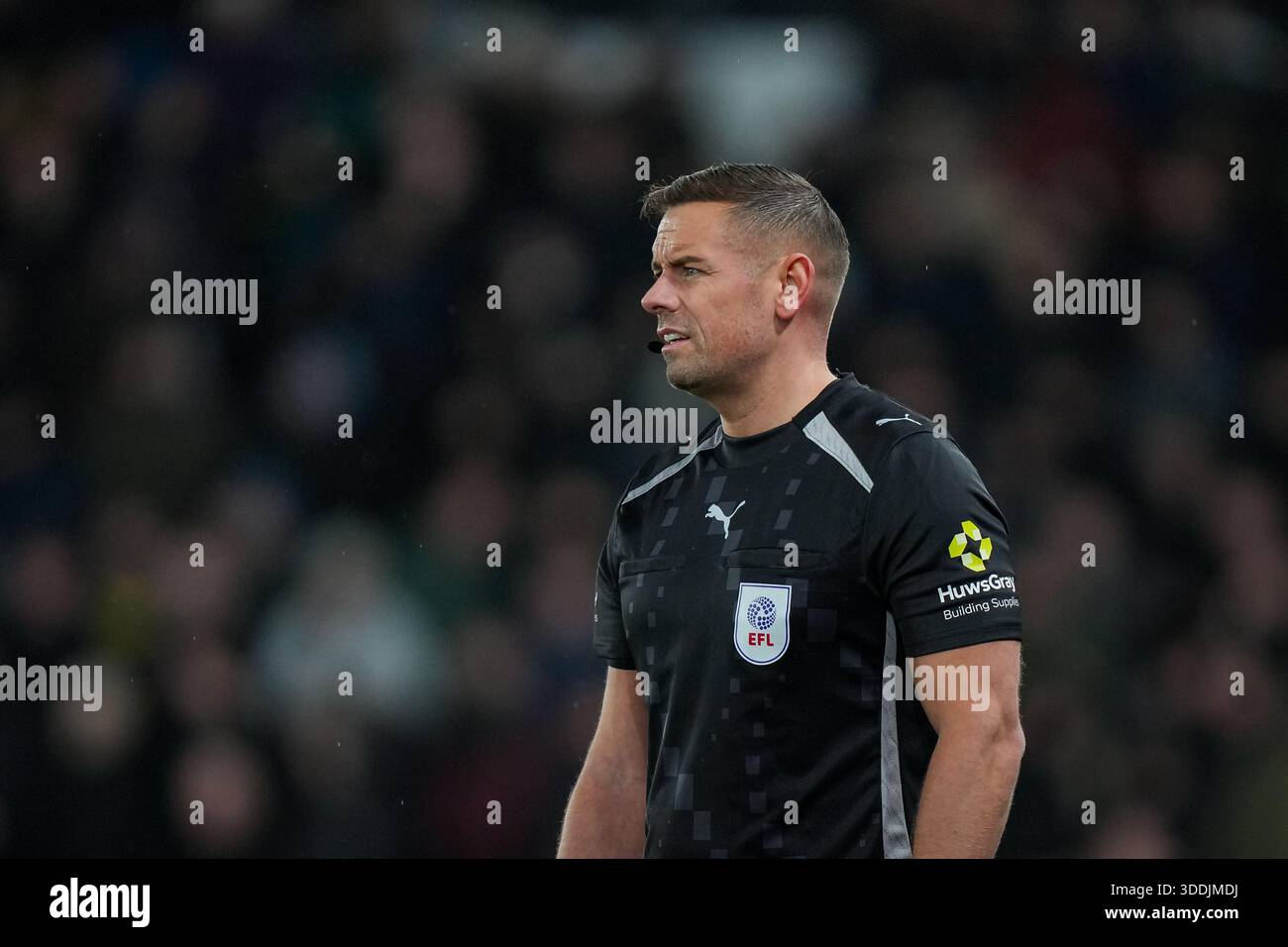 Assistant referee Matthew Smith during the Sky Bet Championship match ...