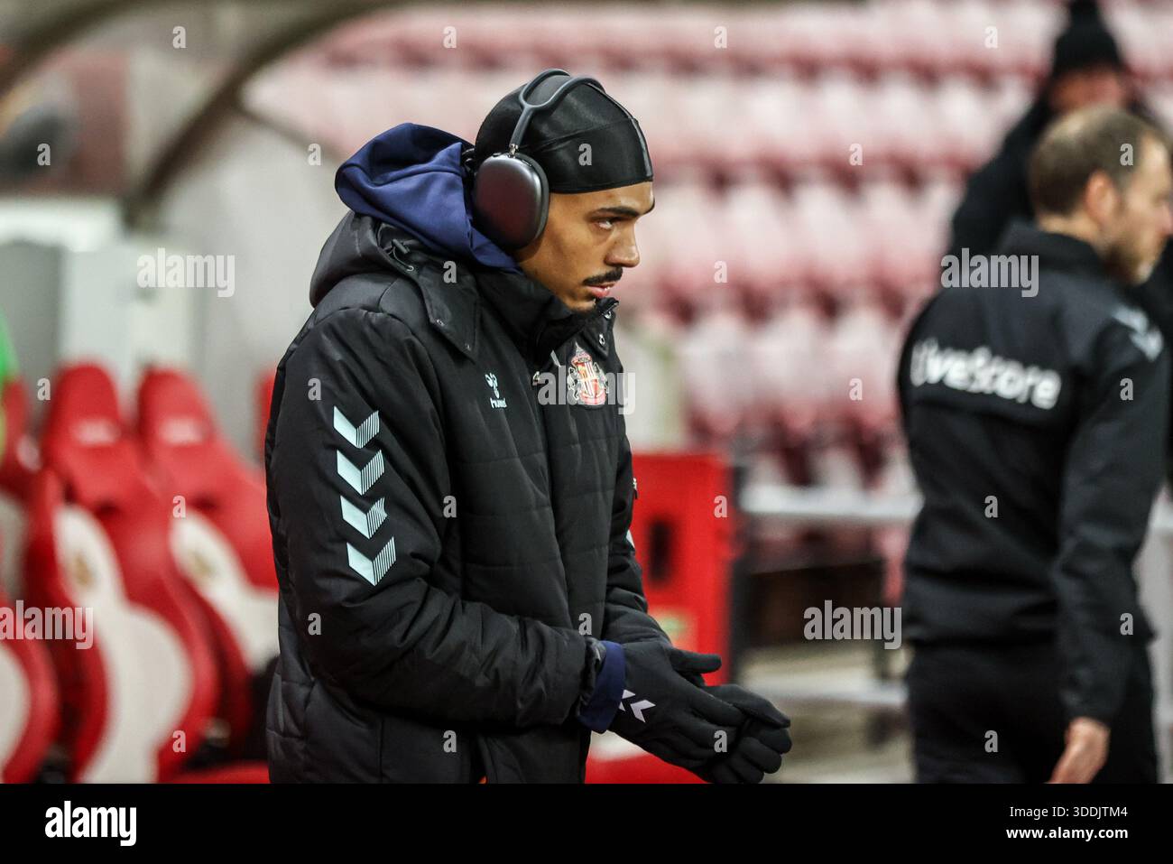 Wilson Isidor of Sunderland arrives during the Premier League match ...