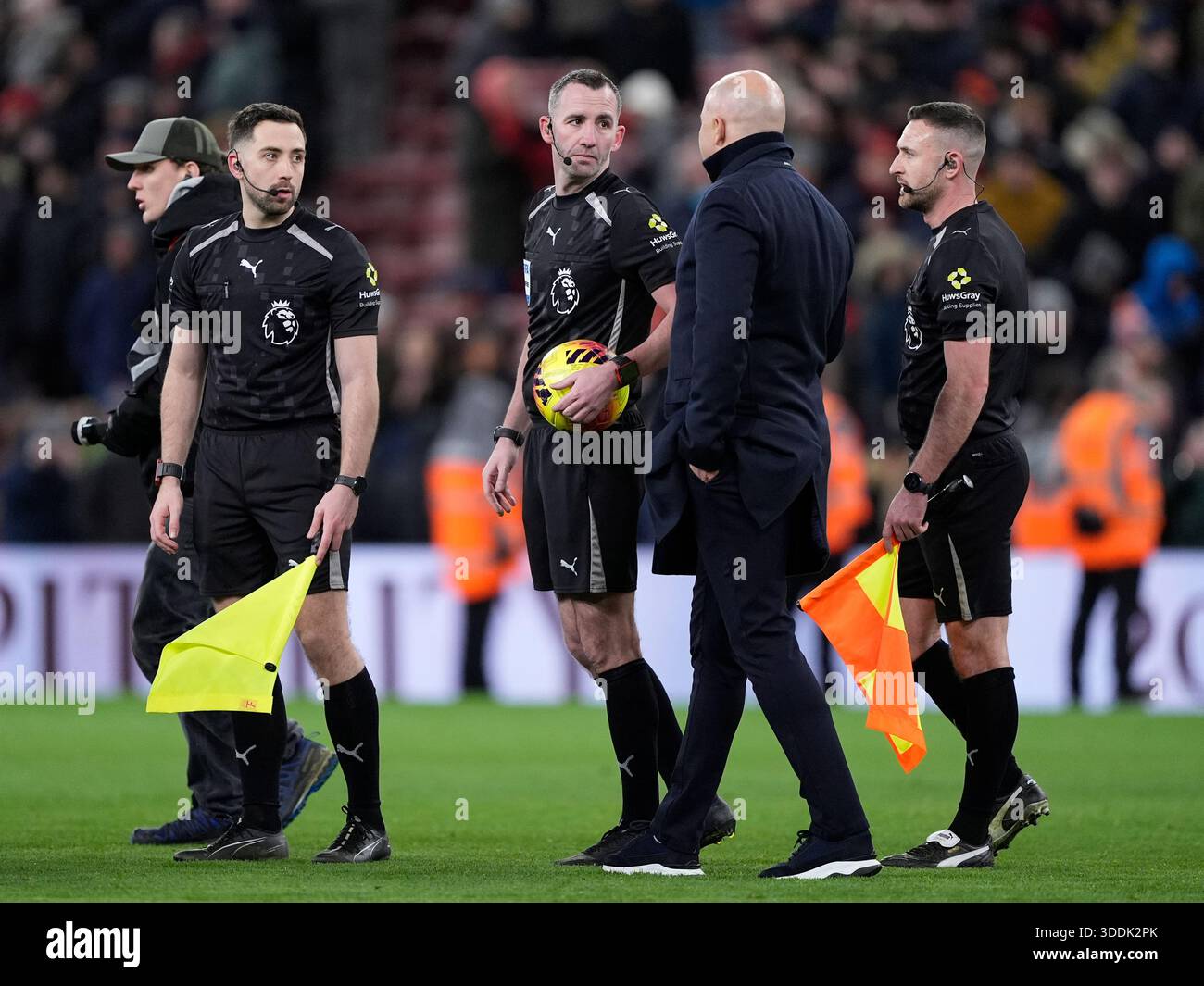 Liverpool manager Arne Slot speaks to the referee at the final whistle ...