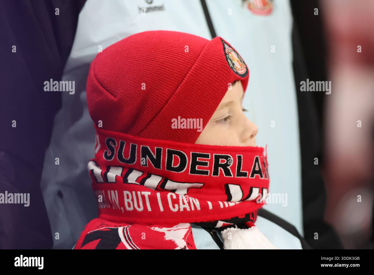 Sunderland fans arrive stadium hi-res stock photography and images - Alamy