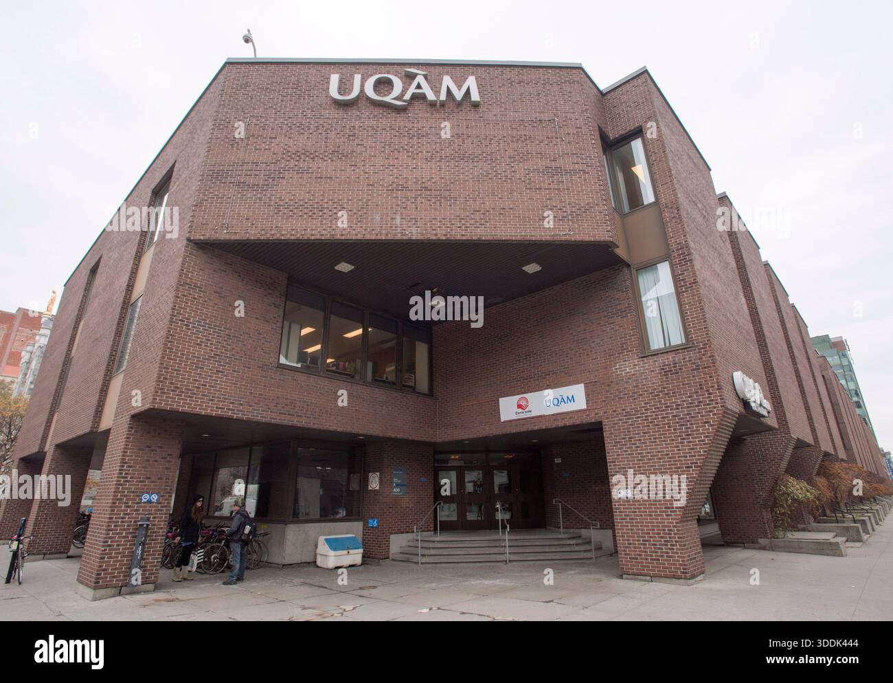 Le campus du centre-ville de l'Université du Québec à Montréal (UQAM ...