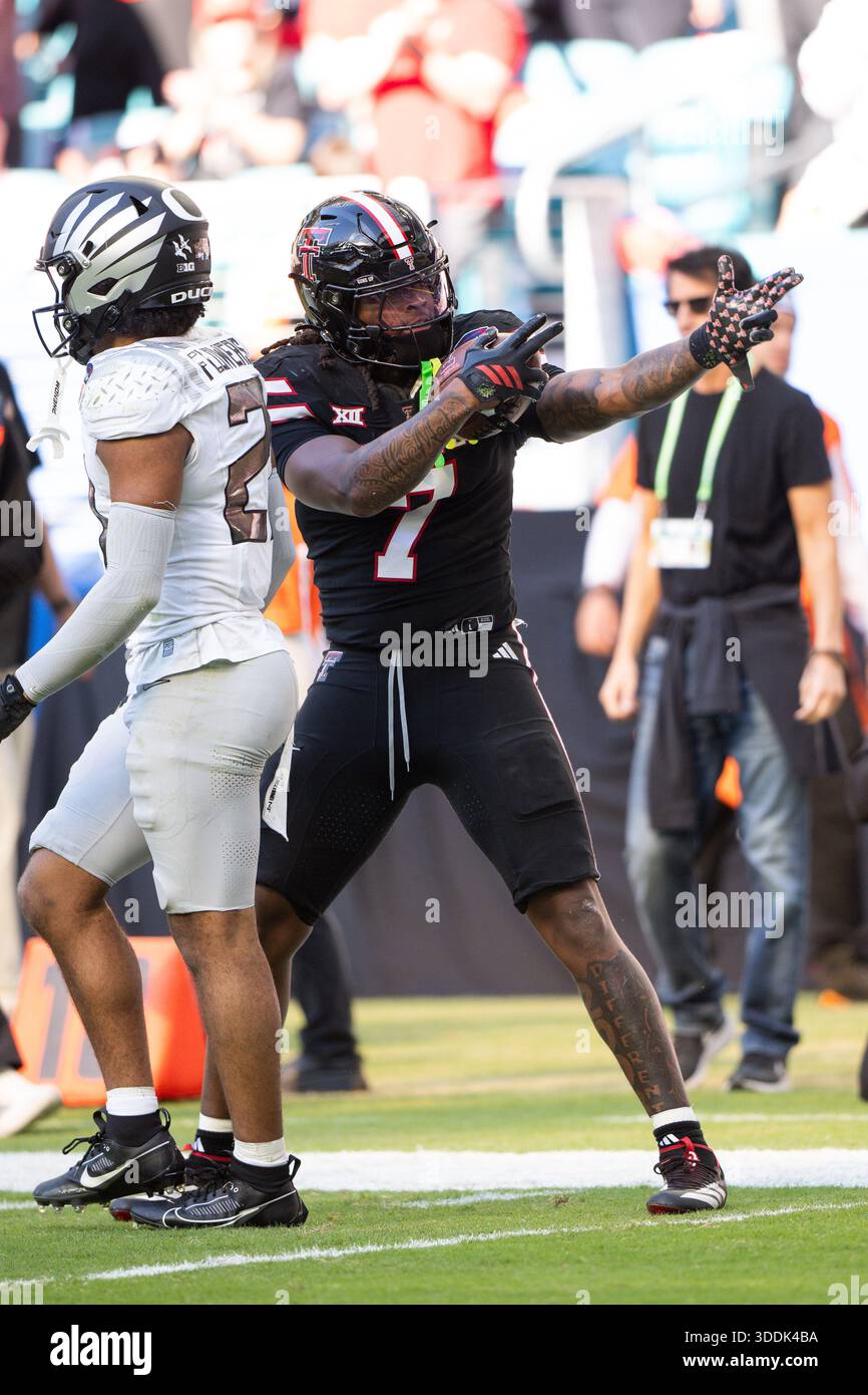 Texas Tech Red Raiders tight end Terrance Carter Jr. (7) celebrates ...