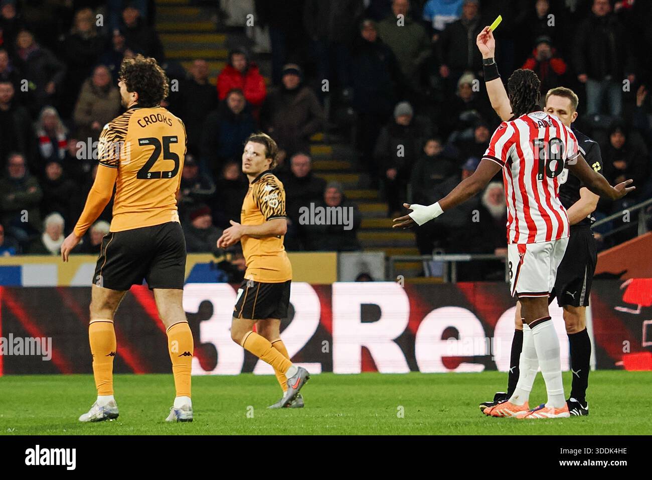 Hull, United Kingdom . 1 January, 2026. Pictured left to right, Matt ...