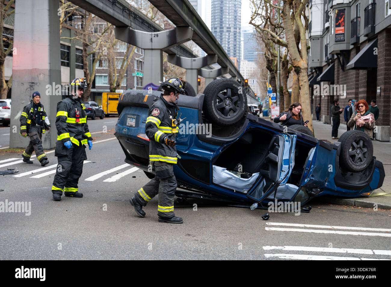 Seattle, USA. 1st Jan, 2026. Seattle auto accident 5th and Wall, no ...