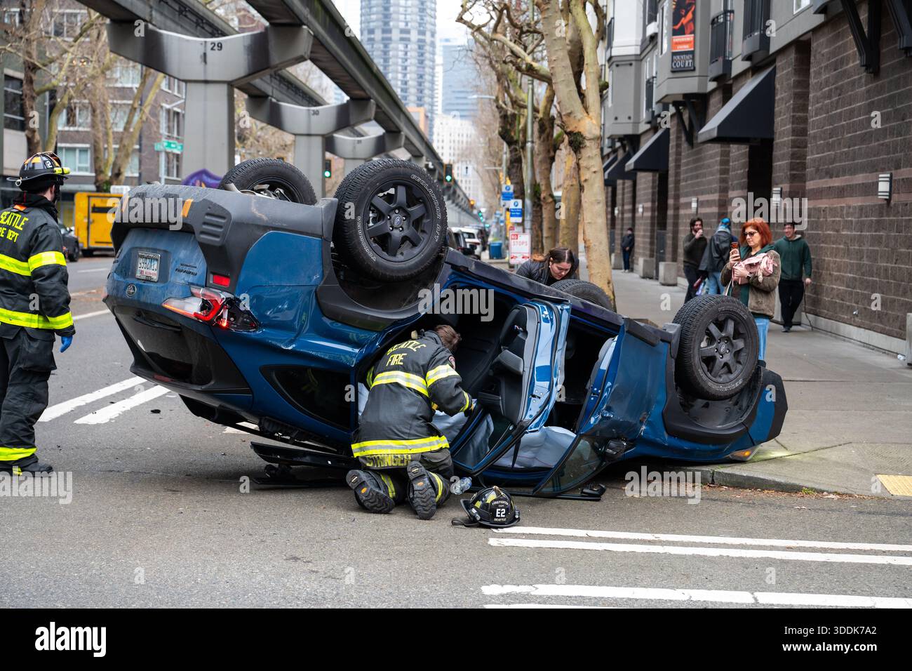 Seattle, USA. 1st Jan, 2026. Seattle auto accident 5th and Wall, no ...