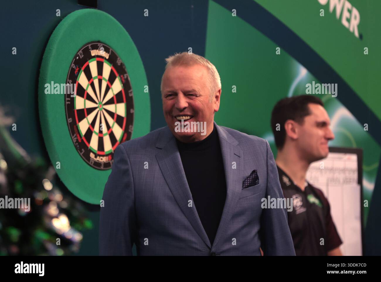 John McDonald on day eighteen of the Paddy Power World Darts ...