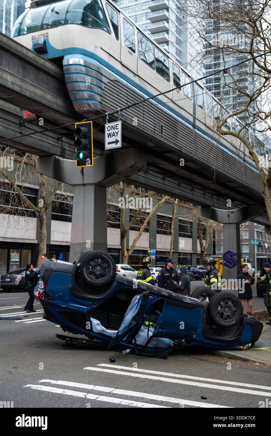 Seattle, USA. 1st Jan, 2026. Seattle auto accident 5th and Wall, no ...