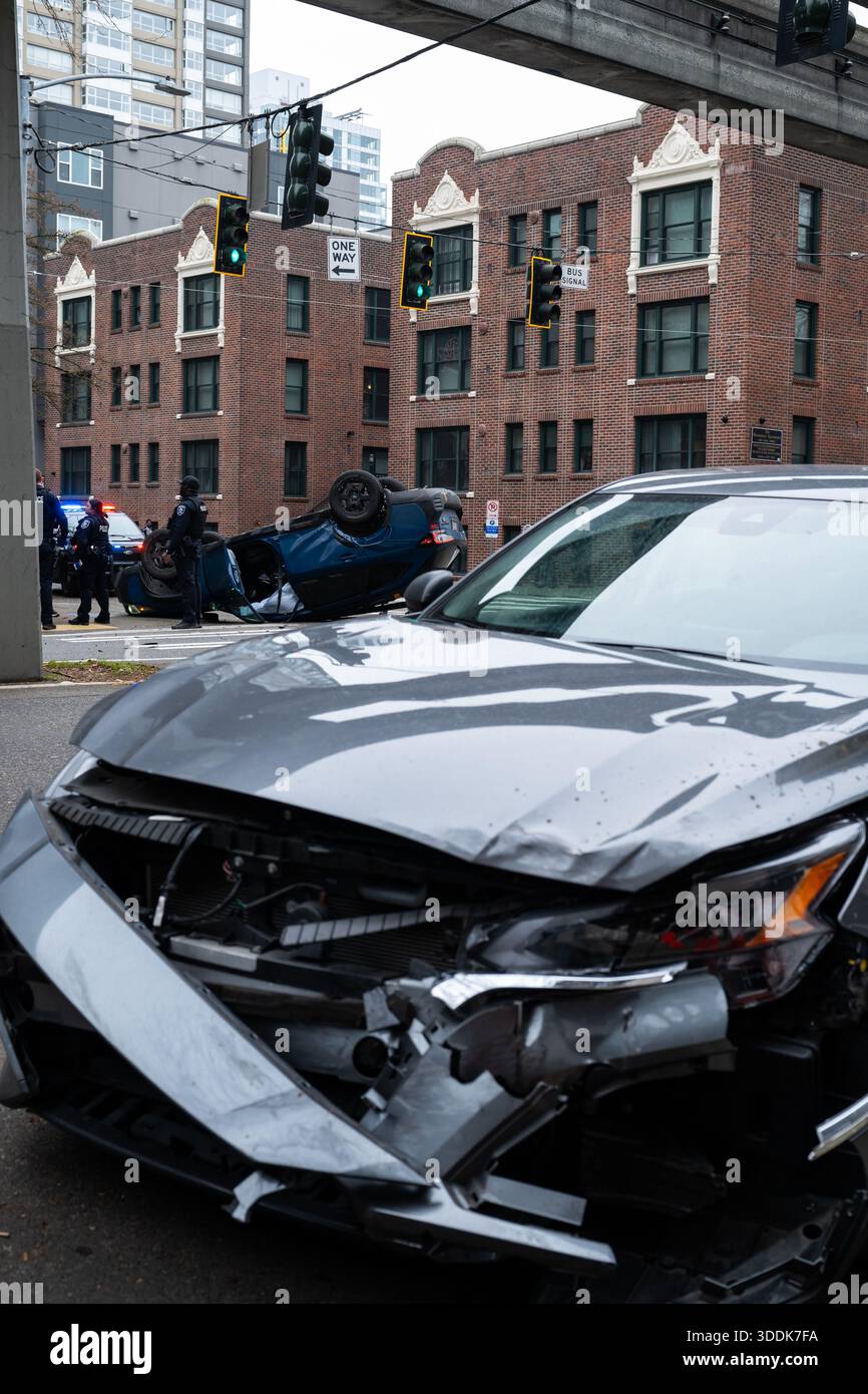 Seattle, USA. 1st Jan, 2026. Seattle auto accident 5th and Wall, no ...