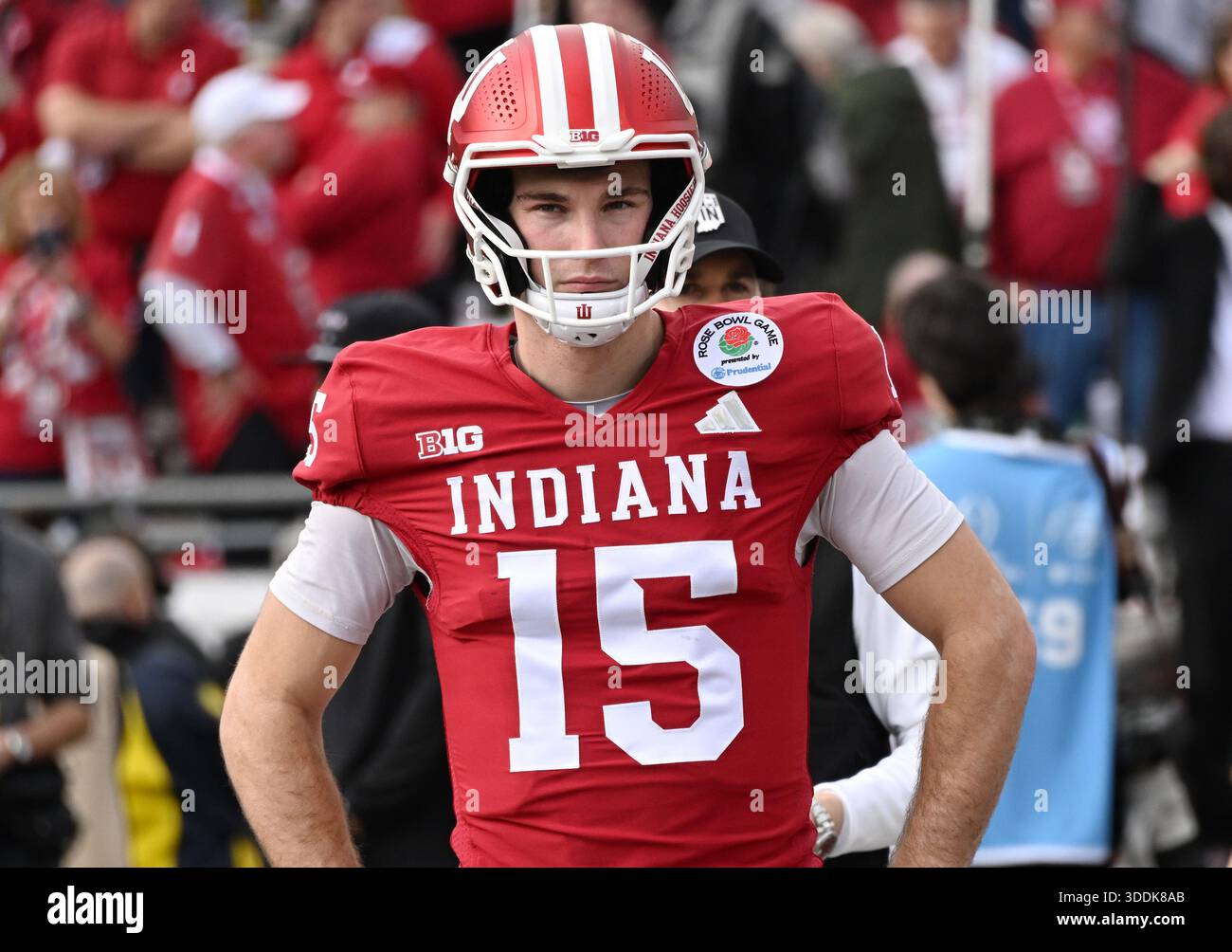 Indiana quarterback Fernando Mendoza (15) warms up before the start of ...