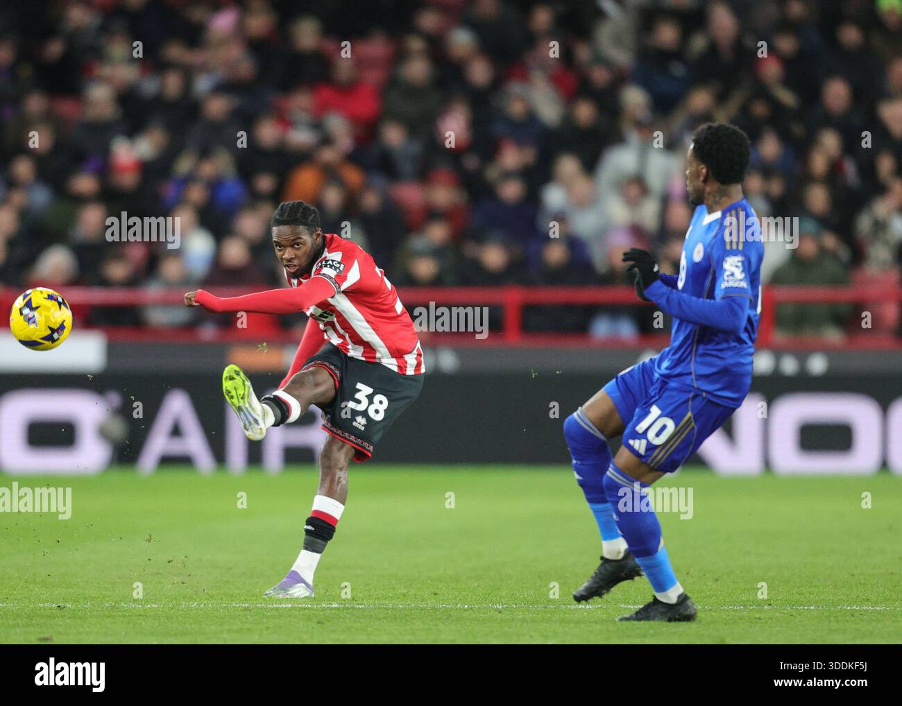 Femi Seriki of Sheffield United passes the ball during the Sky Bet ...