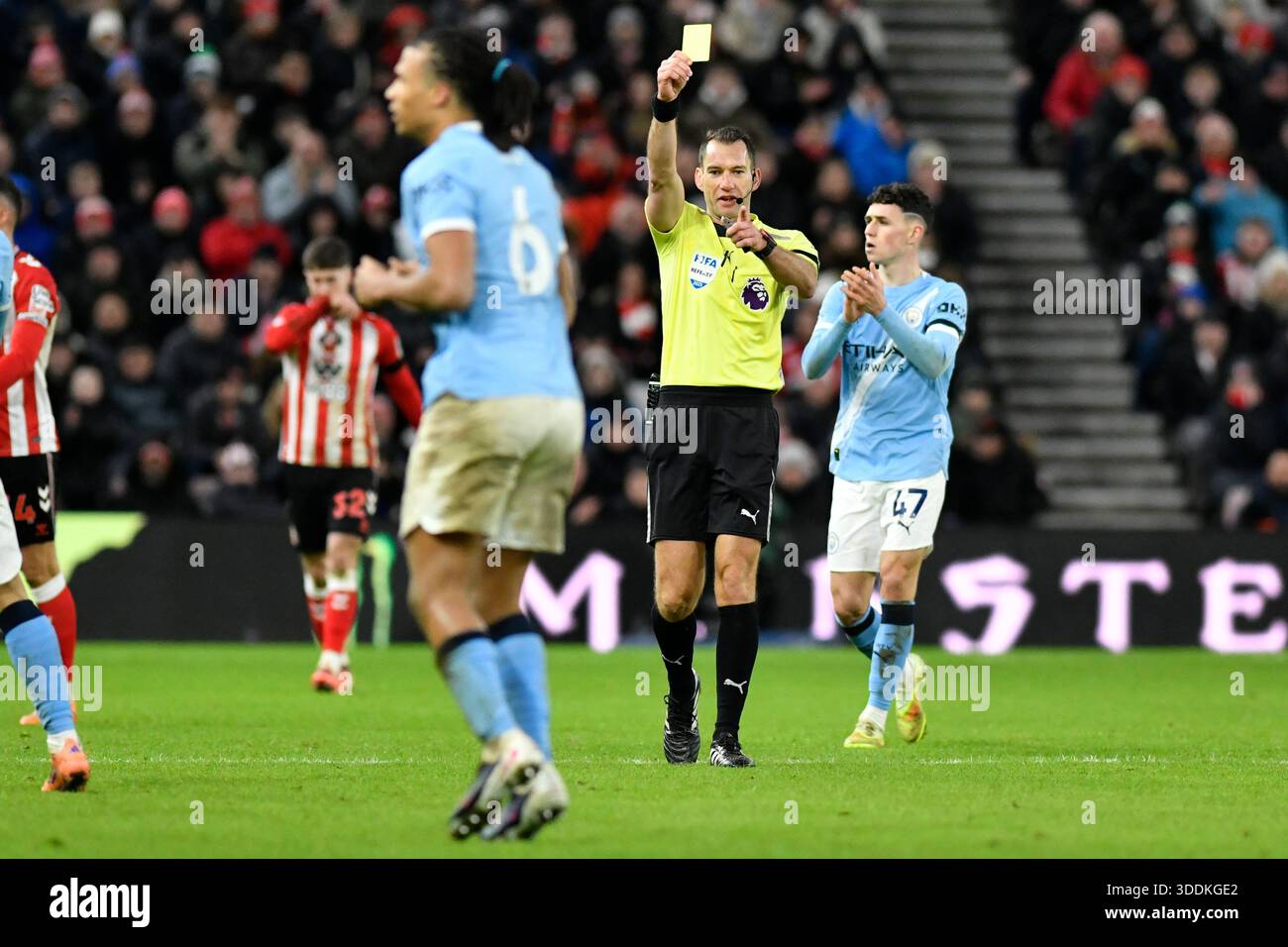 Premier League Referee Jarred Gillett books Nathan Aké of Manchester ...