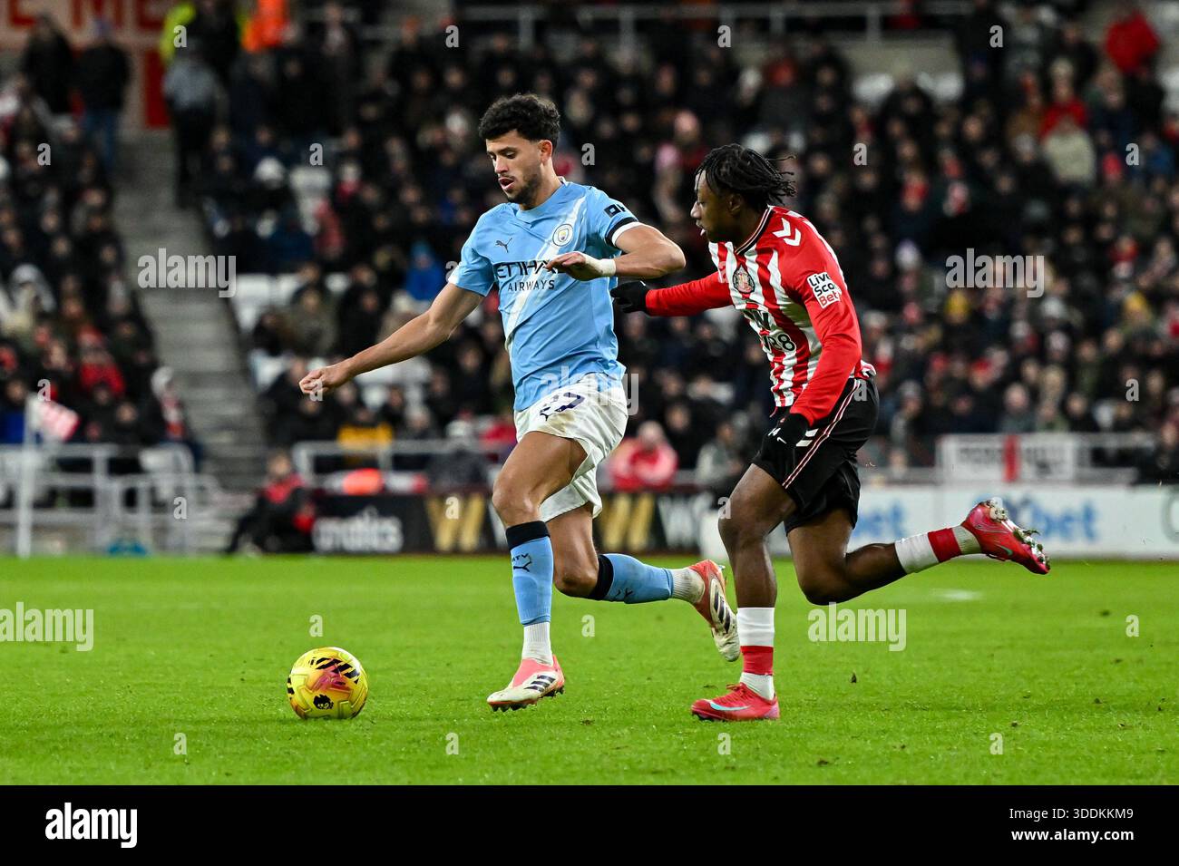 Matheus Nunes of Manchester City & Romaine Mundle of Sunderland FC ...