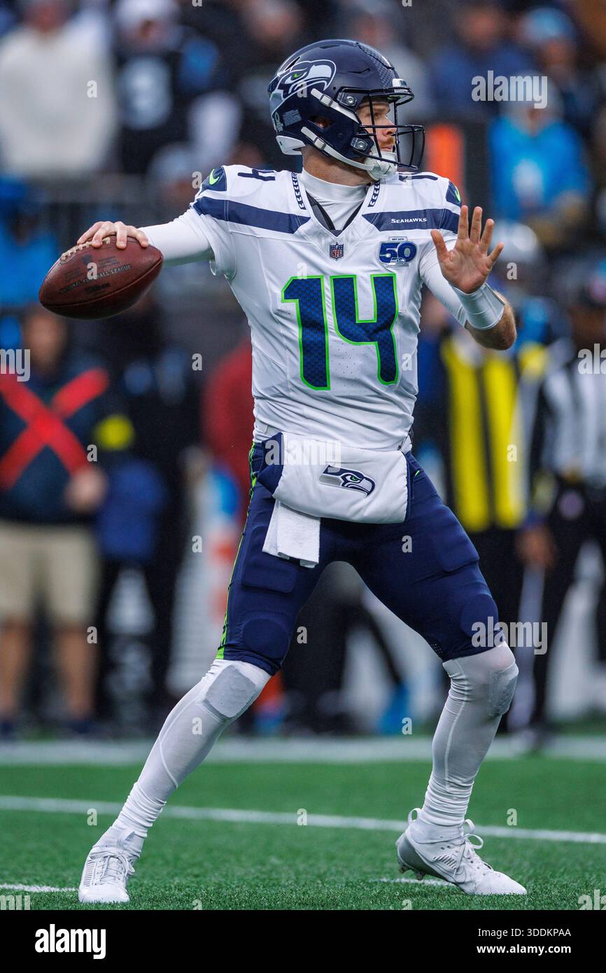 Seattle Seahawks quarterback Sam Darnold (14) looks to pass during an ...