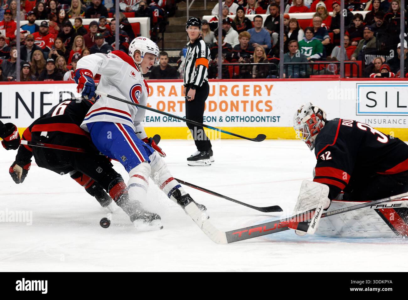 Montréal Canadiens' Adam Engstrom (42) looses control of the puck when ...