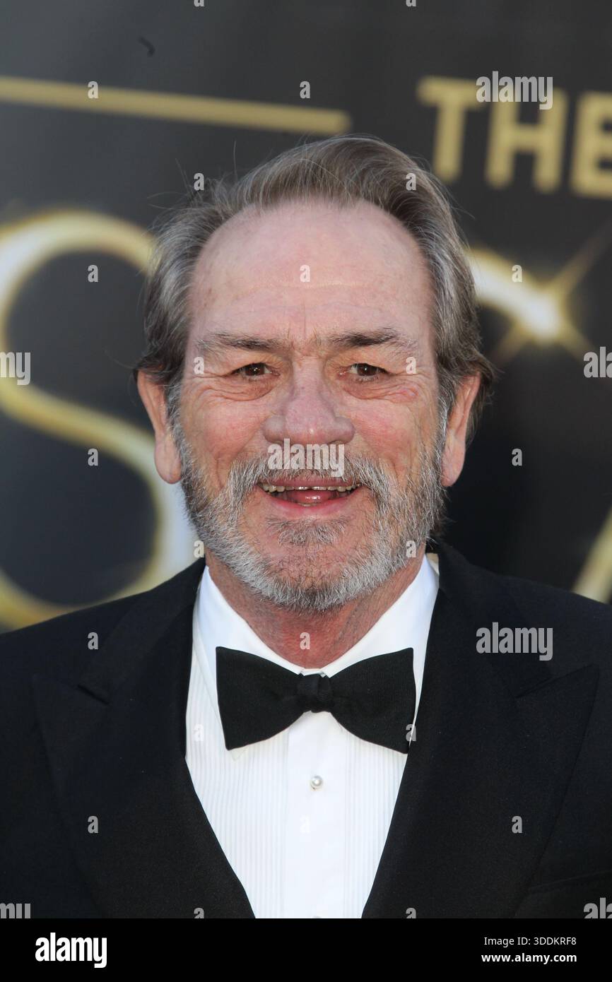 HOLLYWOOD, CA - FEBRUARY 24: Tommy Lee Jones Dawn Laurel-Jones arrives ...