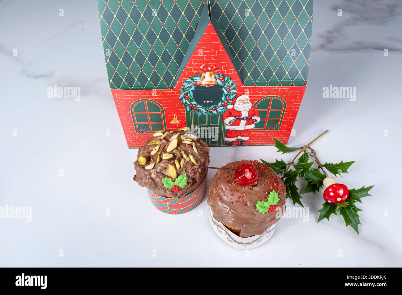 Small panettone cakes chocolate hi-res stock photography and images - Alamy